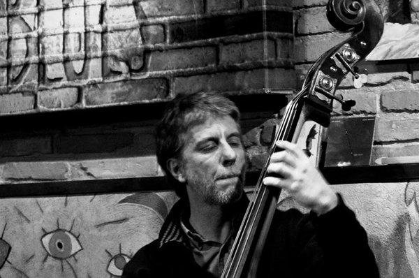 El Hot Blues degusta aquest vespre la màgia jazzística de David Mengual ...