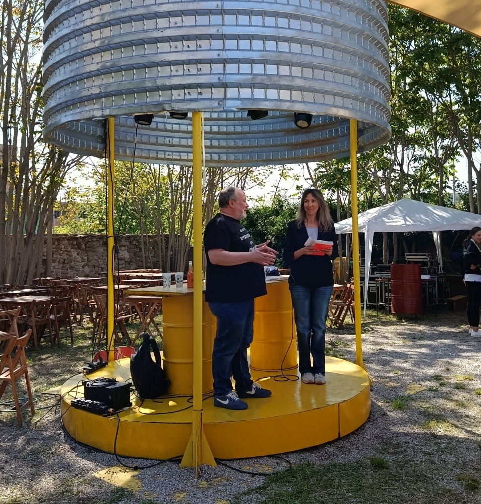 Albert Molins presenta el seu llibre al REC.0: “el fracàs seria que els joves catalans morin ...